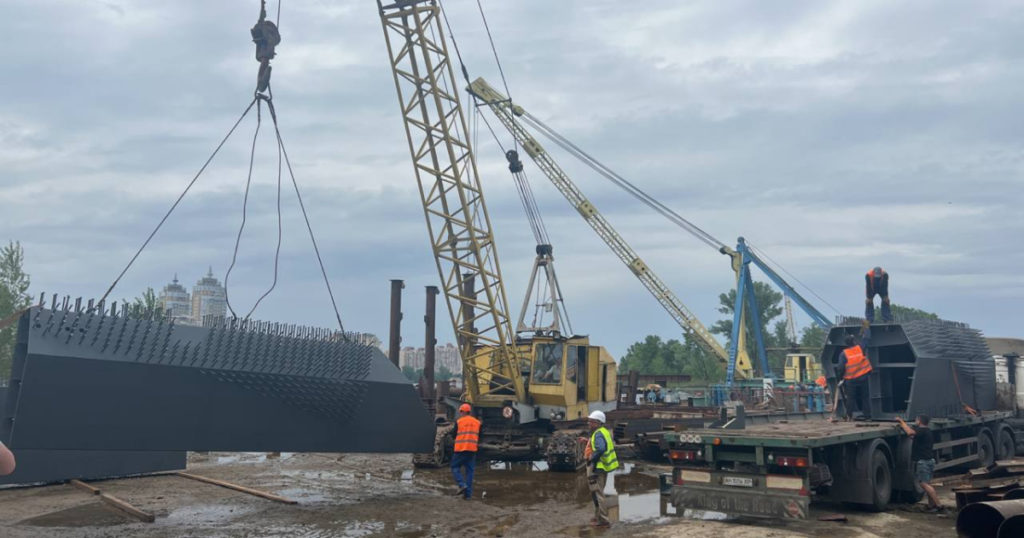 Ukrstal Dnipro supplies arched steel blocks for the bridge in Natalka ...