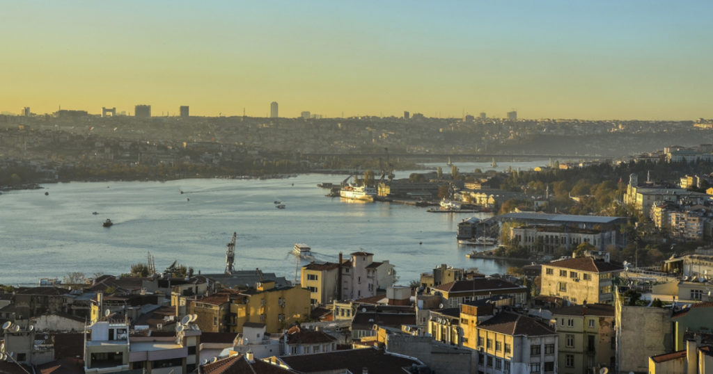 Turkey raises the fee for the passage of ships through the Bosphorus ...