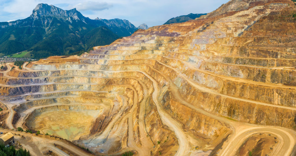 China's Baosteel expects Simandou mine to start production by 2025